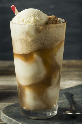 12 Resep Ice Cream Minuman Float yang Nikmat dan Segar